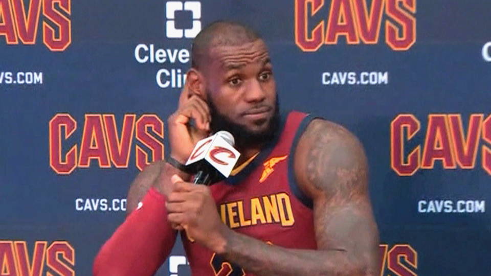 Trump has forced the Owners and Players to Unite in Opposition to War ...