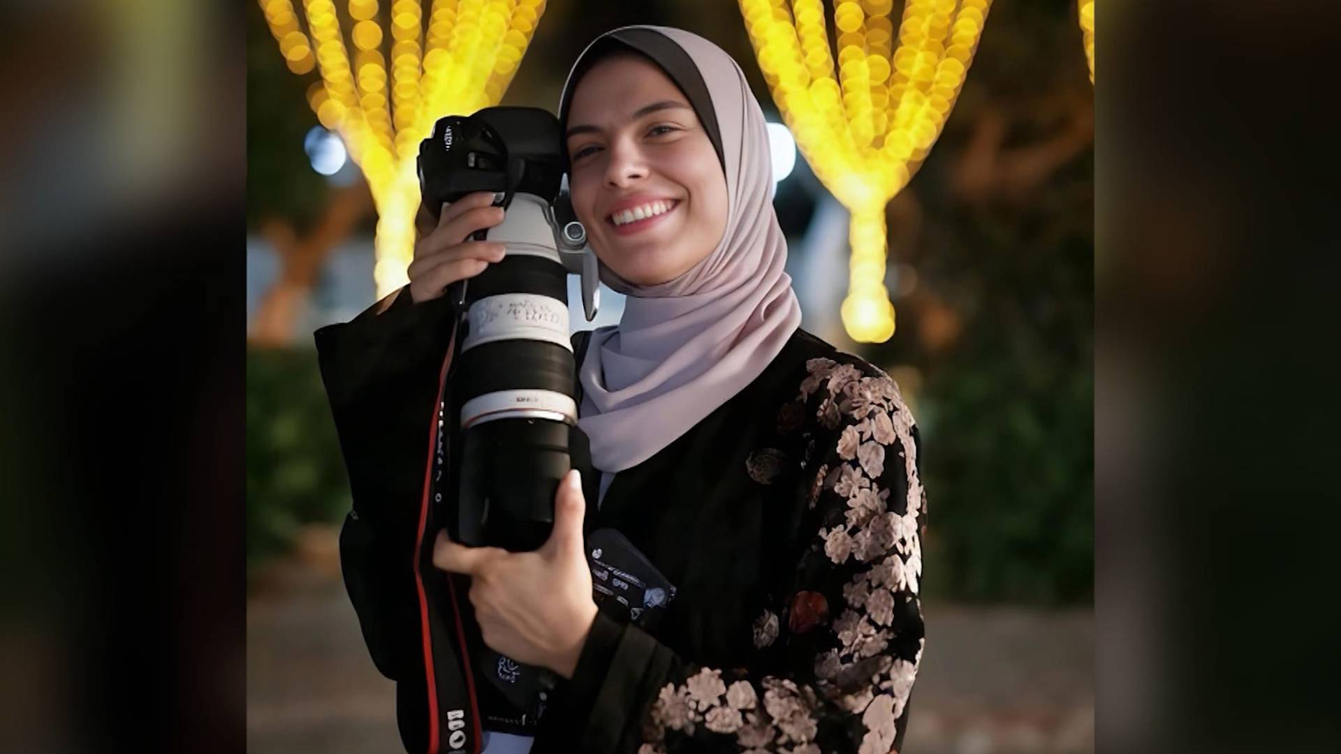 Recordamos a la fotógrafa palestina Fatma Hassona, a quien un ataque israelí mató un día después ...