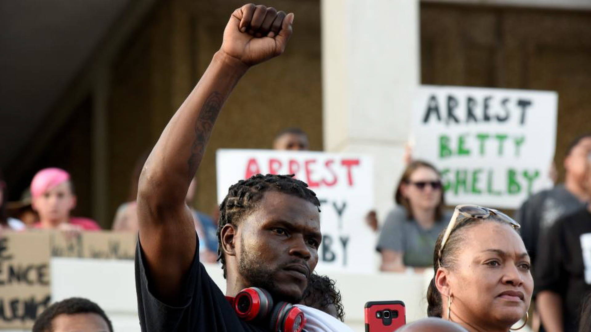Protests Call for Arrest of Tulsa Police Officer Betty Shelby for Fatal ...