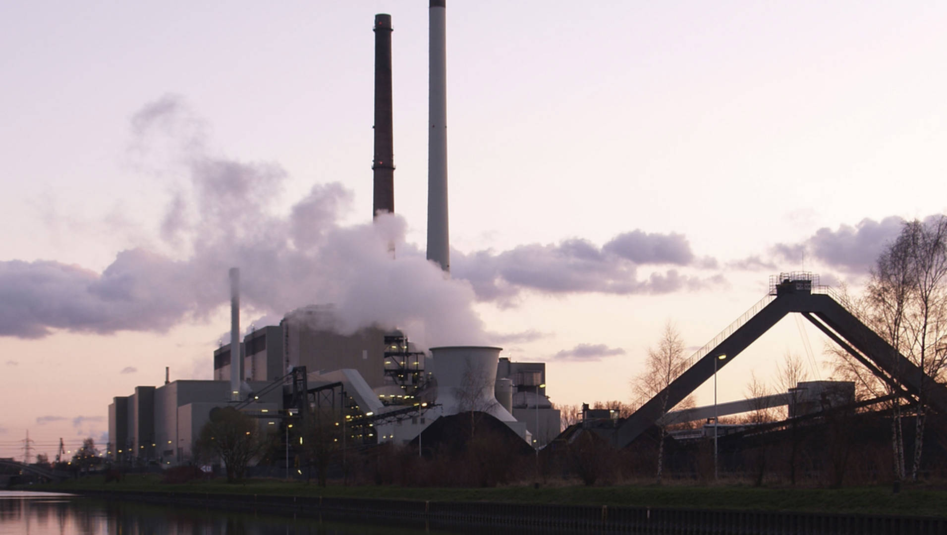EPA Moves to Cut Coal Pollution, But Critics Say Plan Falls Short on ...